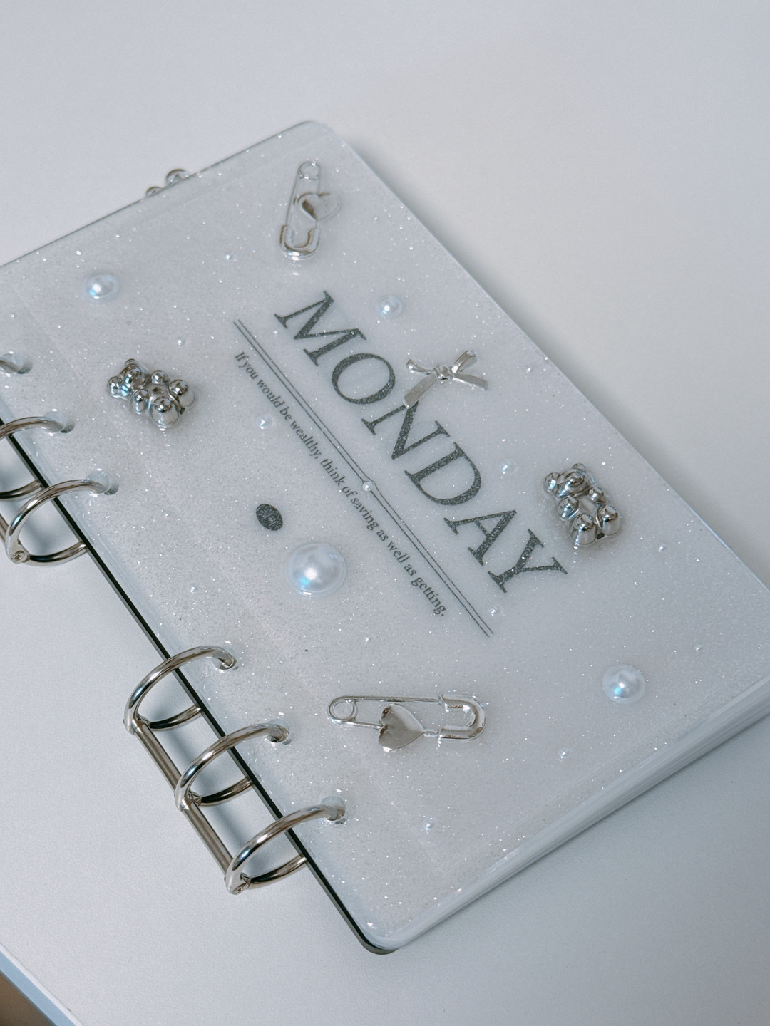 Silver Bear Resin Diary/Resin Binder | idus