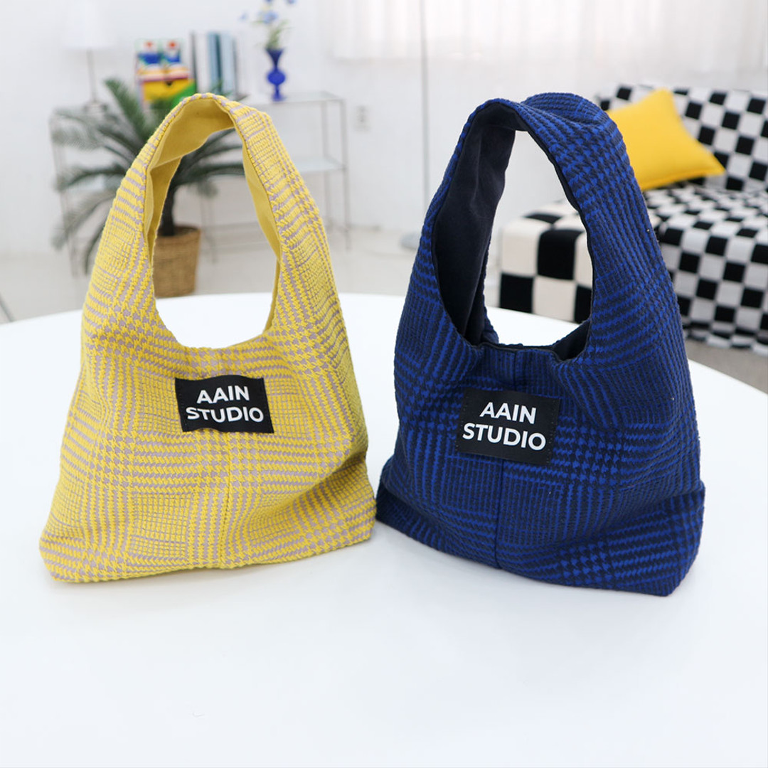 Mochi Jacquard Bag | idus