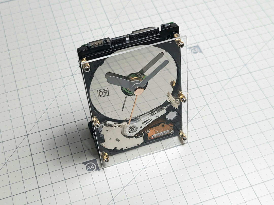 Hard disk desk clock | idus