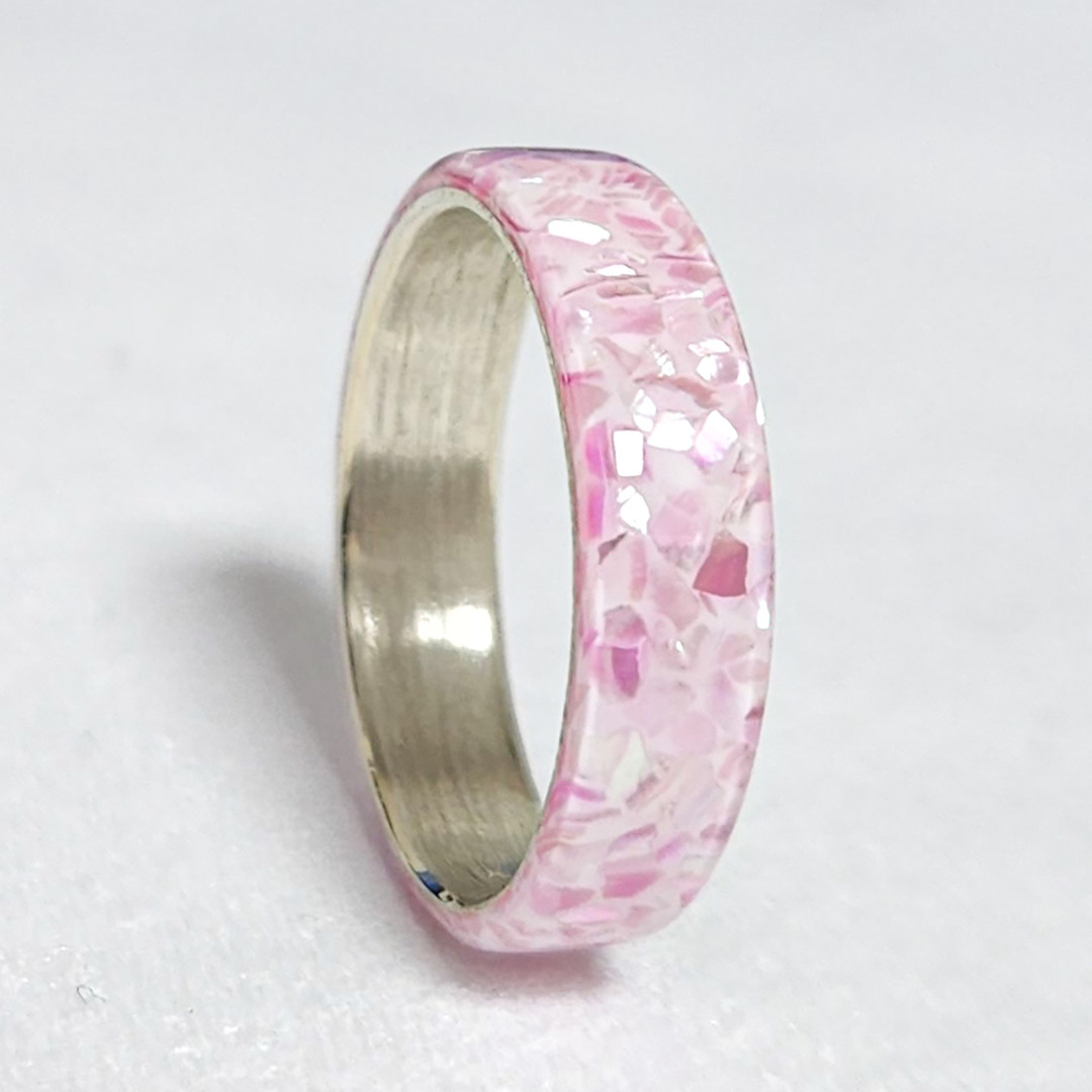 White pink mother-of-pearl silver ring | idus
