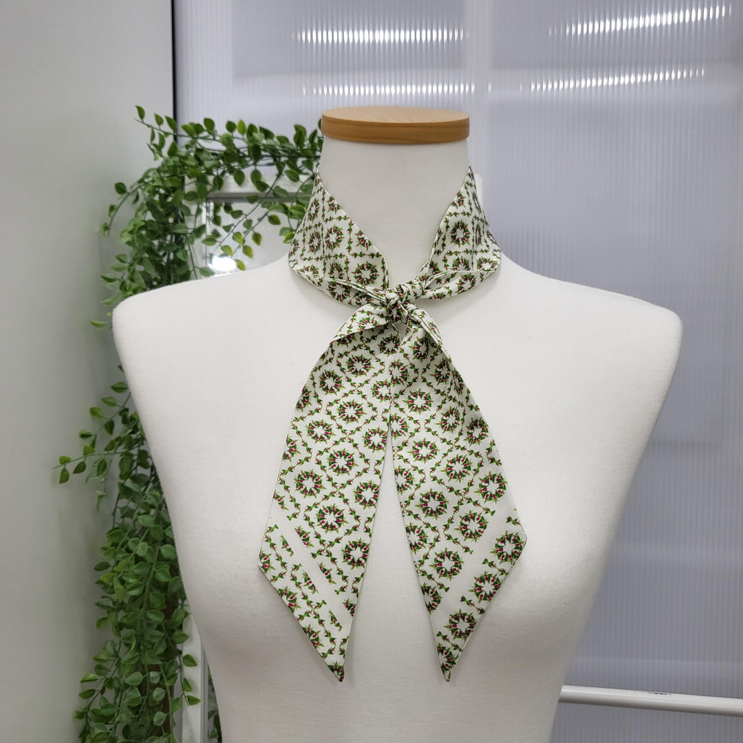 Korean lady's slipper silk twilly scarf | idus