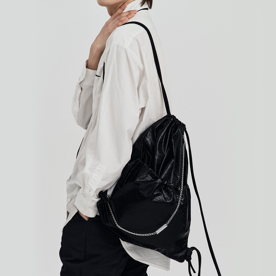[MONOFLUX X HAWHA] High Glossy Chain GymSack | idus