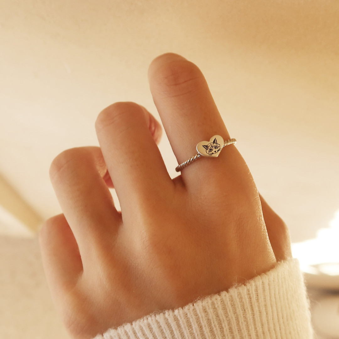 Silver Illustration Mini Heart Ring | idus