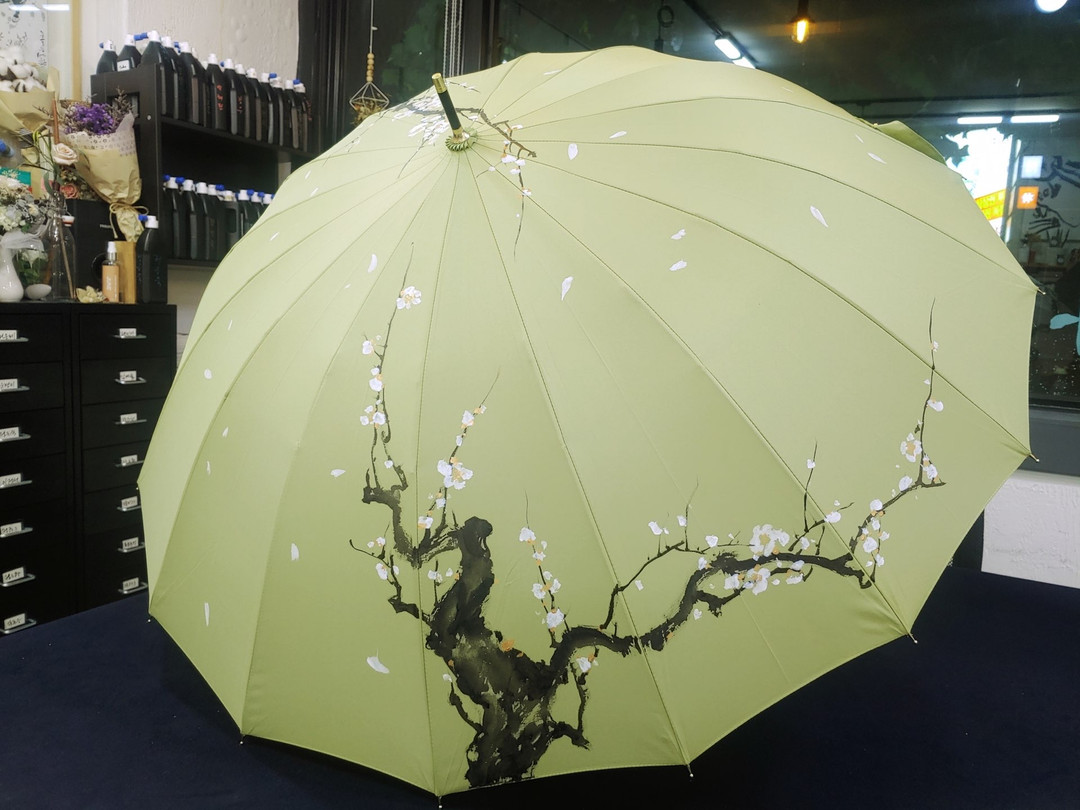 The falling rain becomes a petal | idus