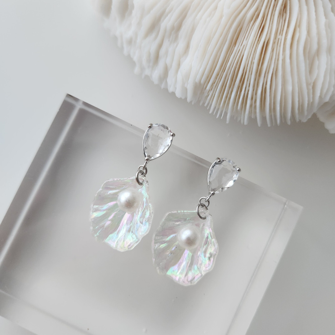 Aurora Summer Pearl Shell Glass Earrings