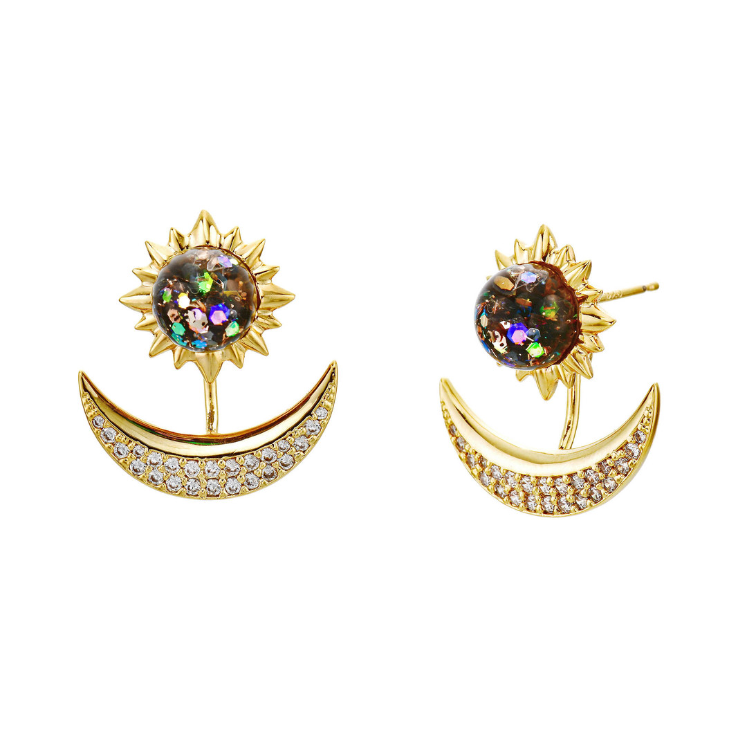 Sun & Moon Snowball Earrings | idus