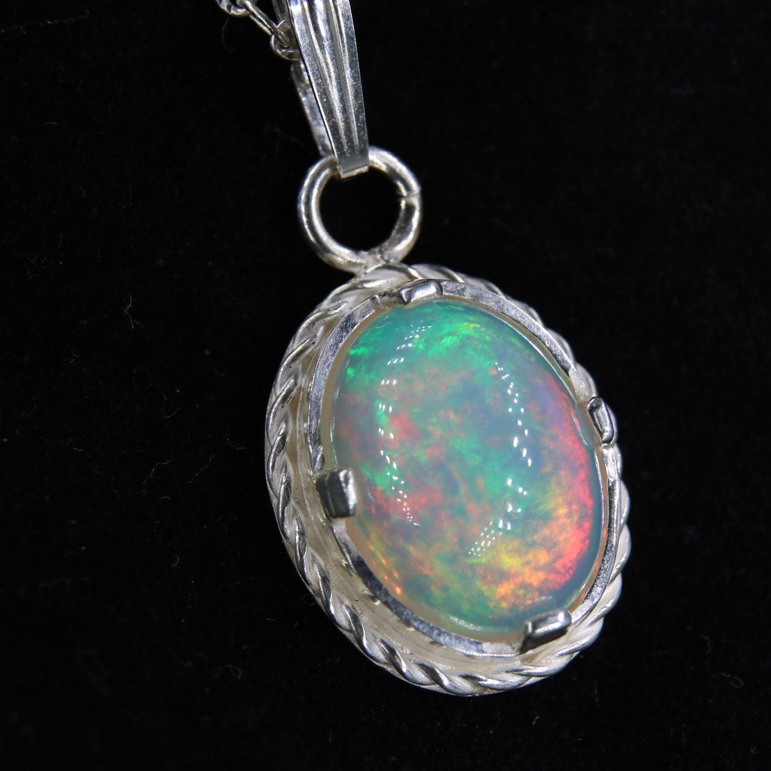 Opal Pendant | idus