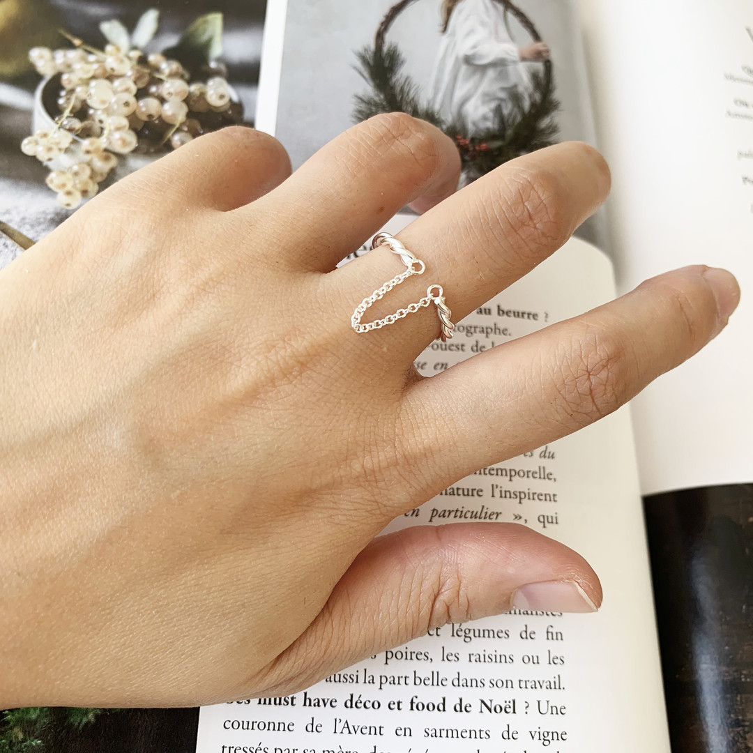 Simple delicate twist Silver women chain Ring handmade Ring | idus