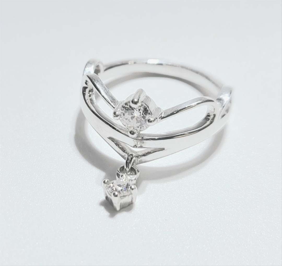 Moisanite Silver Ring | idus