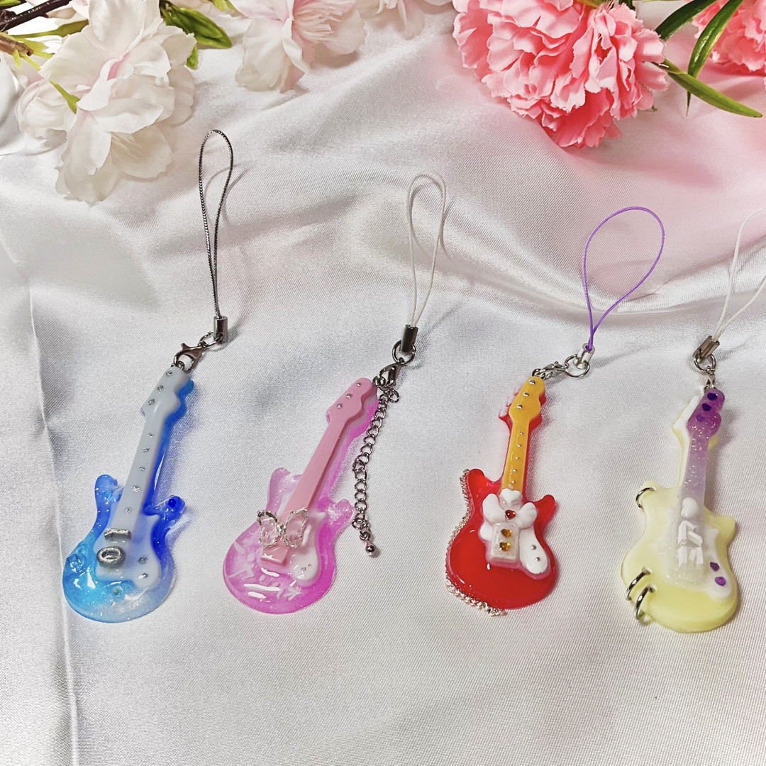 [Custom] guitar keyring ver.1 | idus
