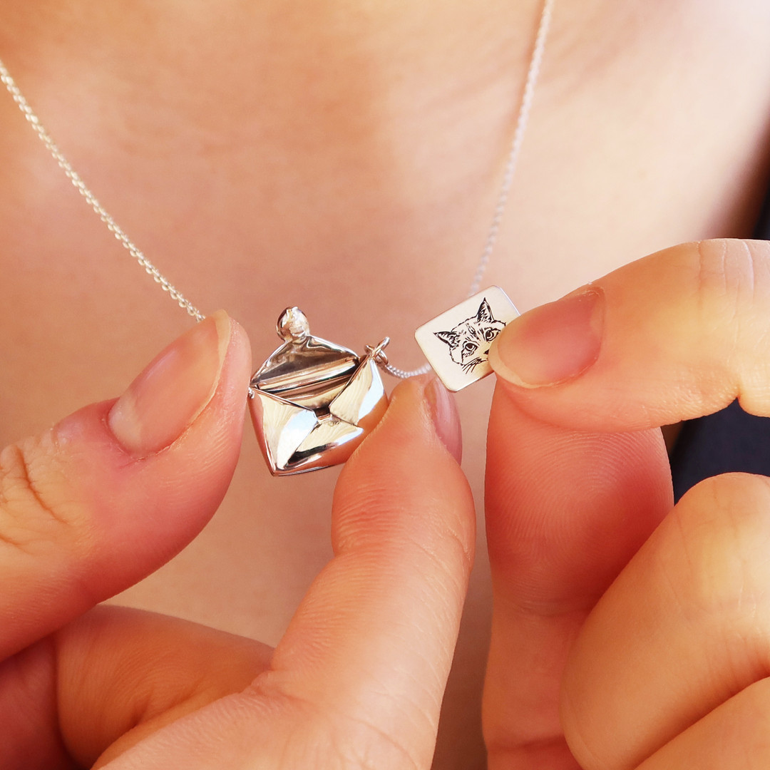 Silver Love Letter Necklace | idus