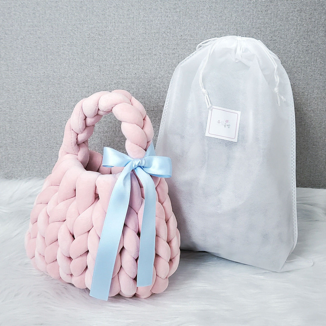 Velvet Giant yarn bag