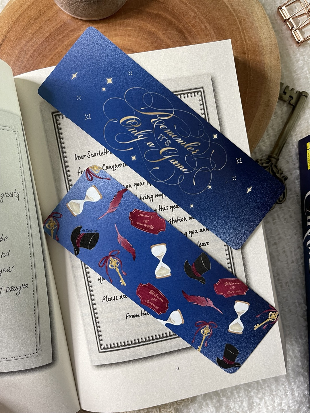 "Caraval" bookmark | idus