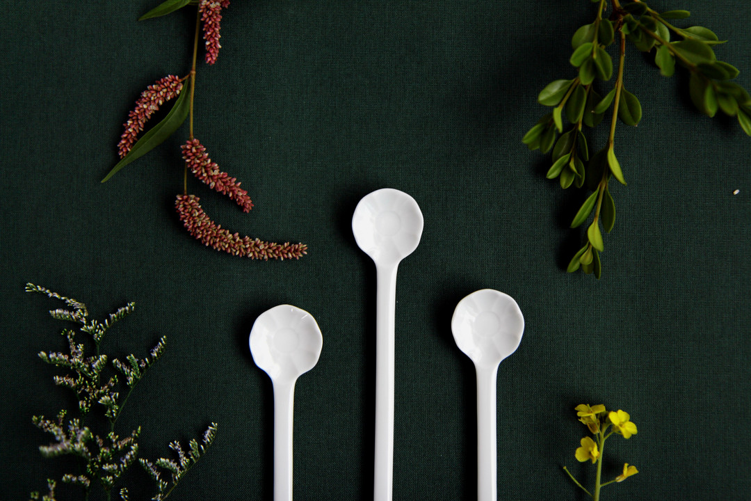 Cosmos Ceramic Tea Spoon