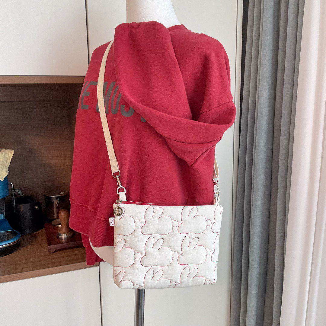 Rabbit cross bag (2colors) Mini bag | idus