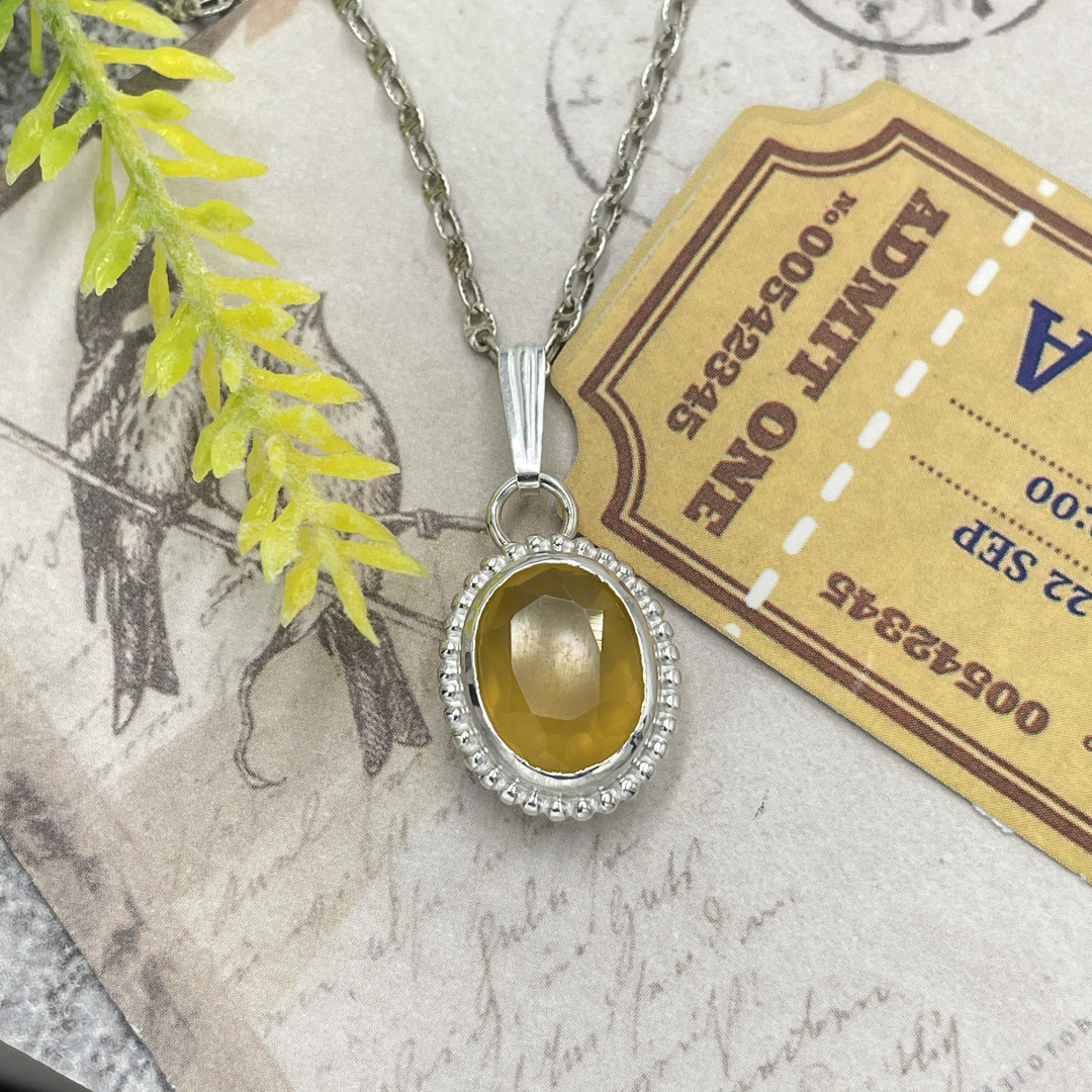 #295 Yellow Opal Pendant | idus