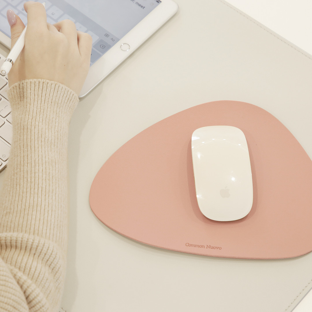 Nuovo non-slip mouse pad vegan leather oval shape desk interior pad | idus