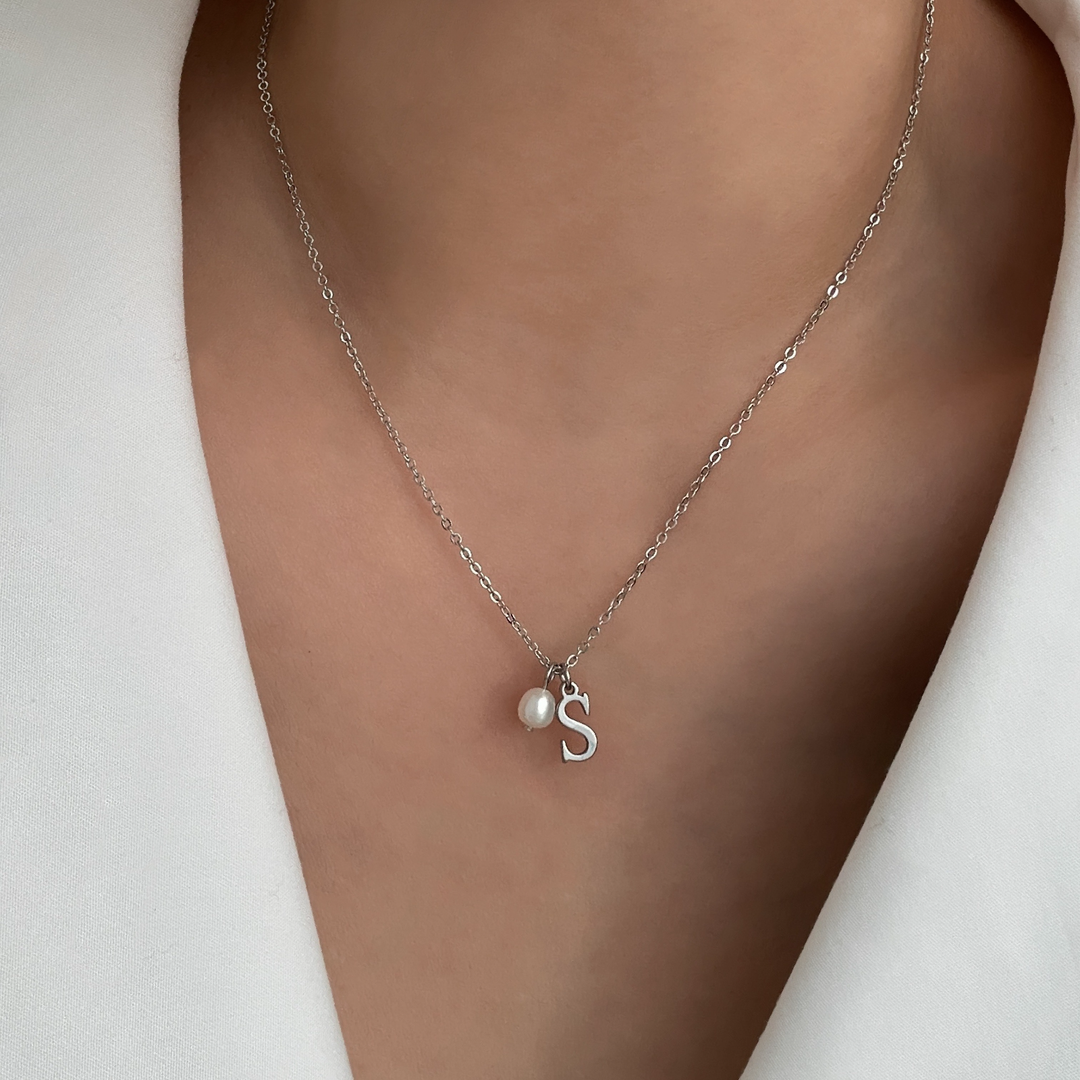 Pearl Initial Pendant Necklace | idus