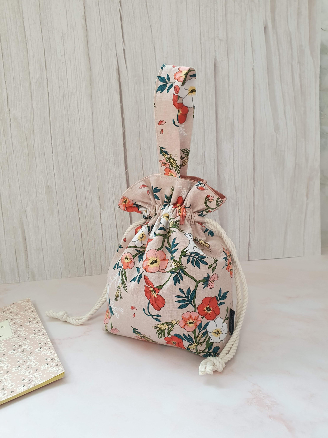 a trumpet creeper string pouch Bag | idus