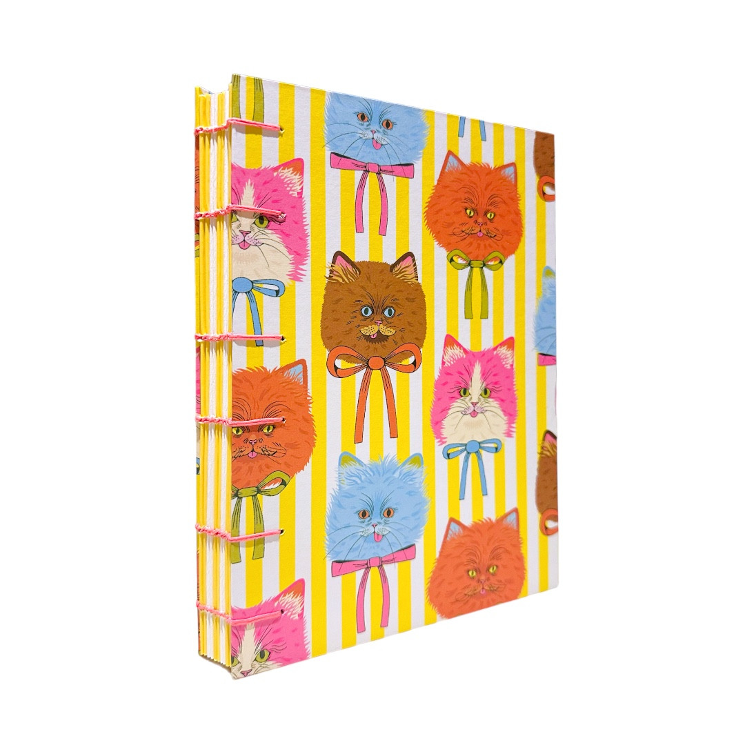 Cat and ribbon (L) | idus