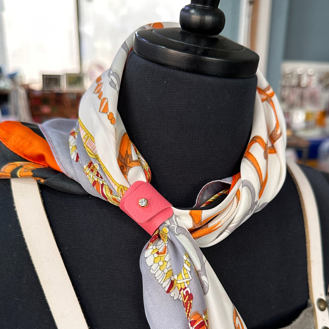 Jewelry leather scarf-ring