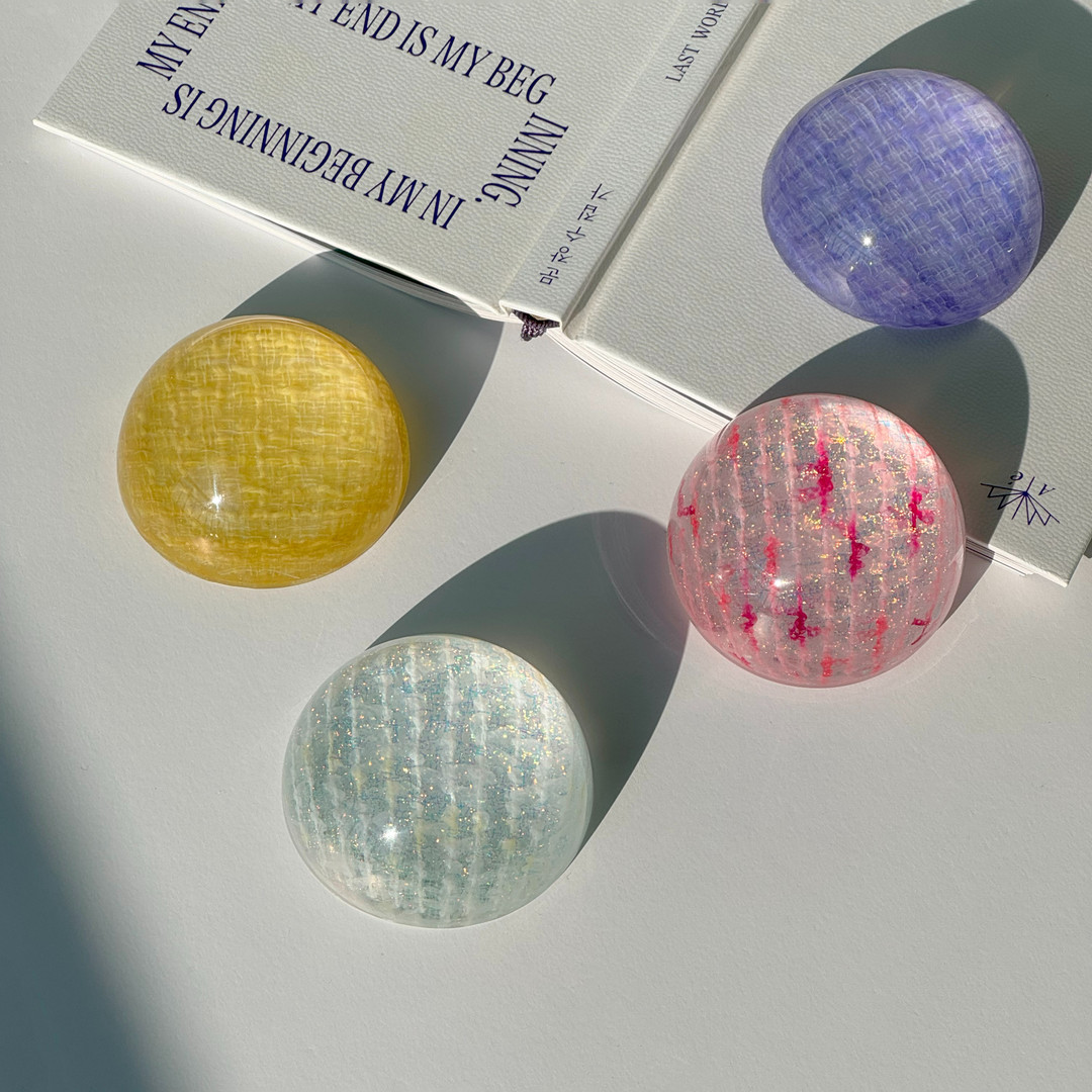 Crystal Clear glass-like Full Moon Paperweight ; drop Object; unique item | idus