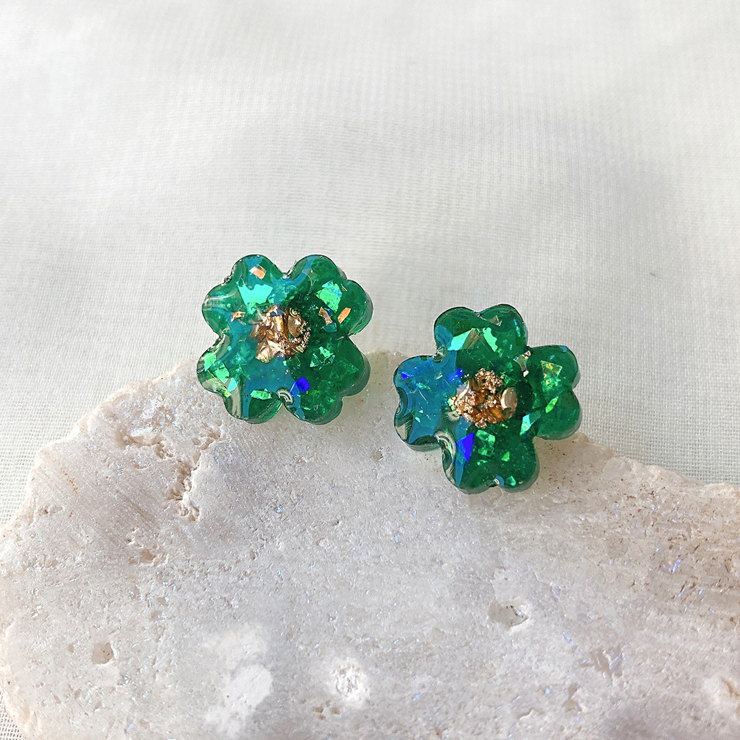 Green twinkle Clover | idus