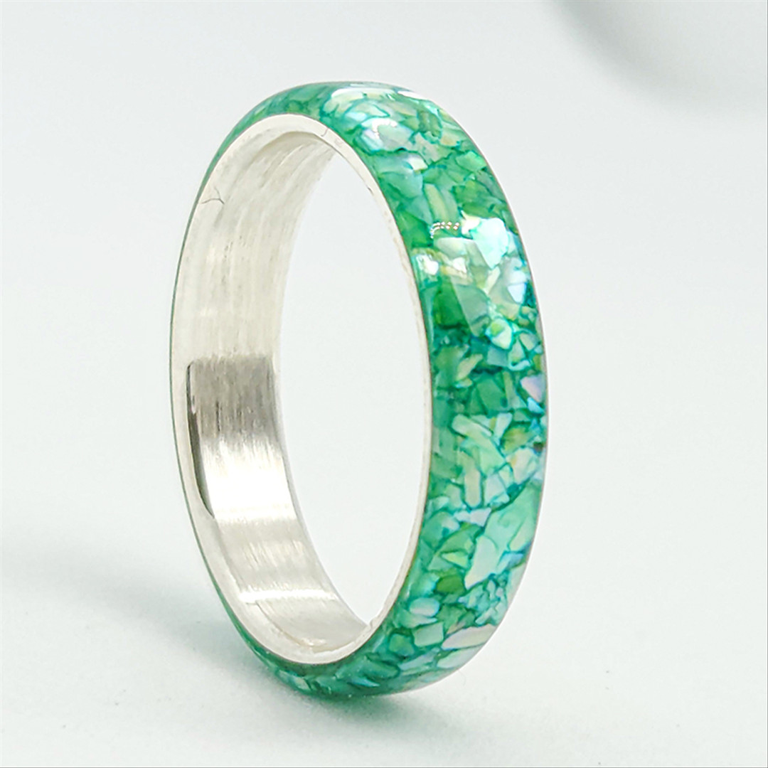 Luxe Hand Aging Green mother-of-pearl ring | idus