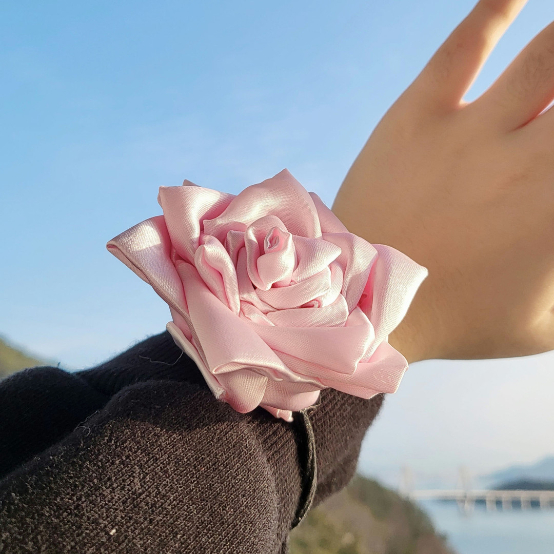 Stiletto Rose Daily Hair Tie | idus