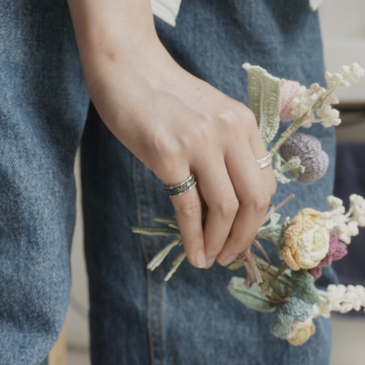 flower pattern ring ⎜플라워 패턴 링 | 아이디어스