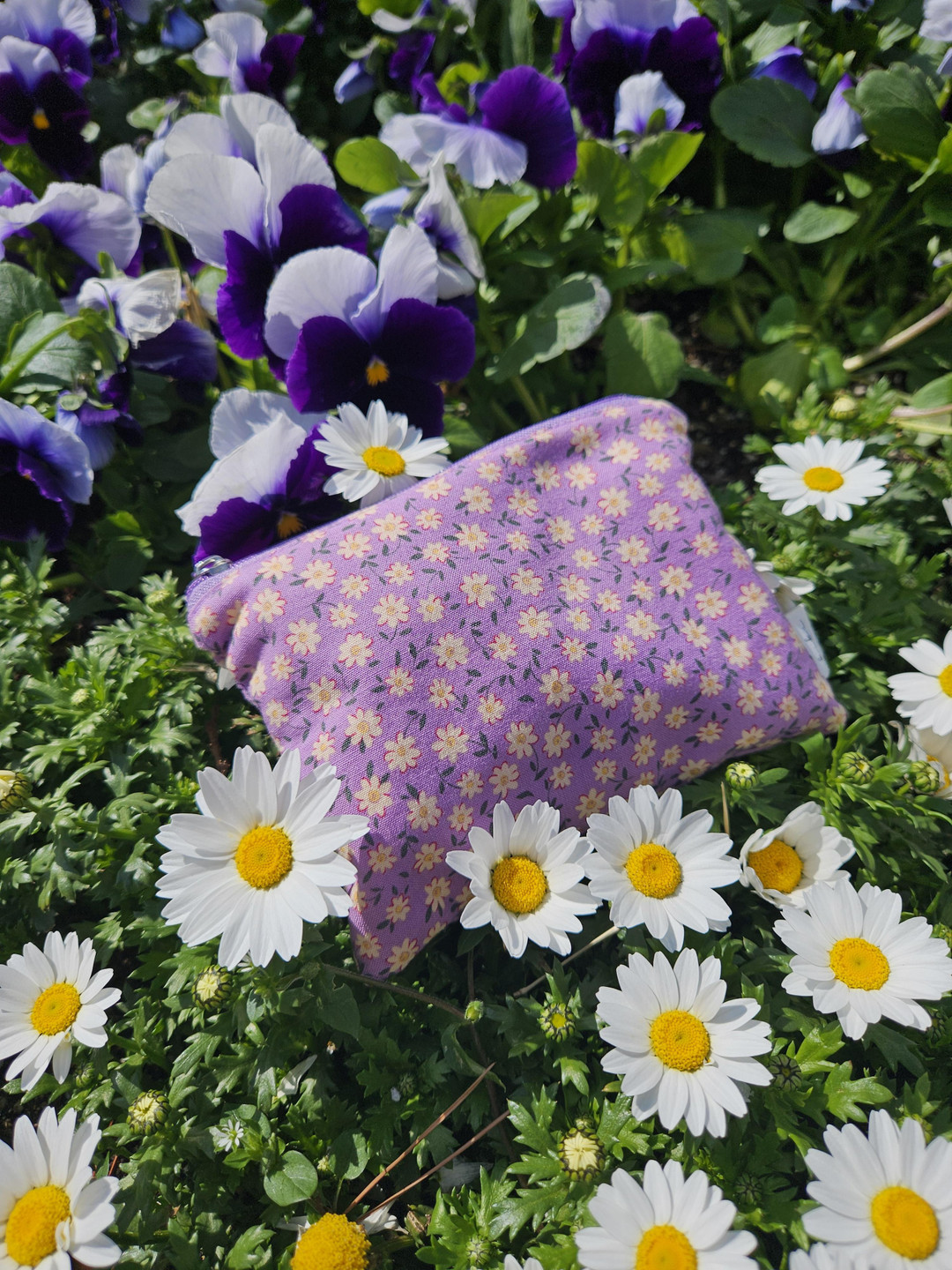 Petite Daisy Pouch | idus