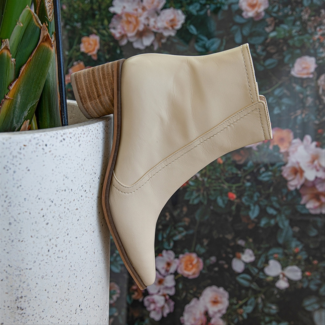 Basic Leather Sole Ankle Boots - Cream