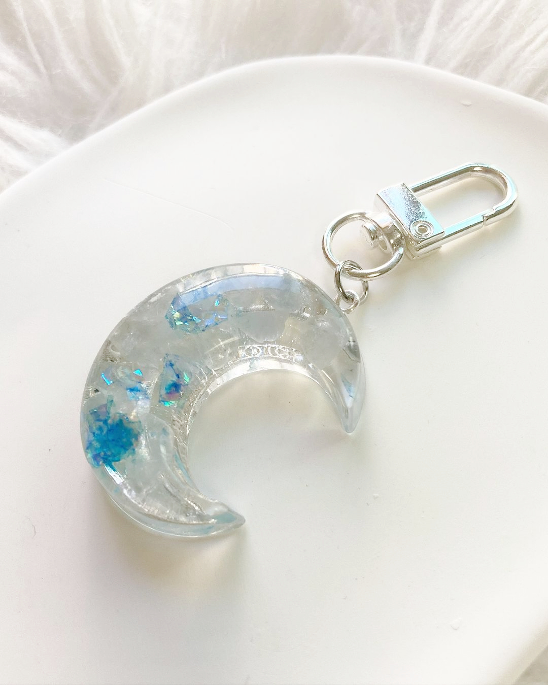 Celestitie crystal Moon keyring, blue moon, elegant and powerful ...