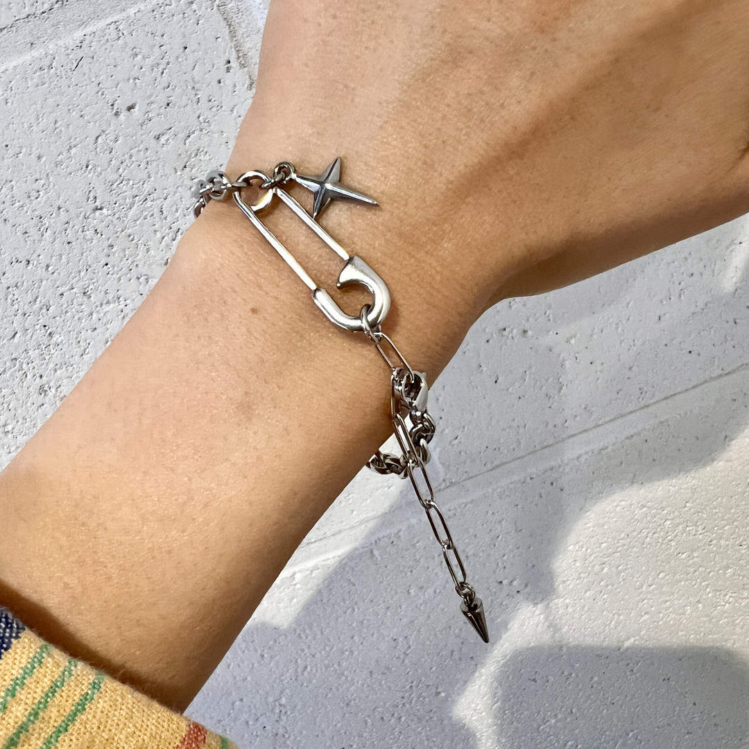 [BY-YUM]Safety pin chain bracelet | idus