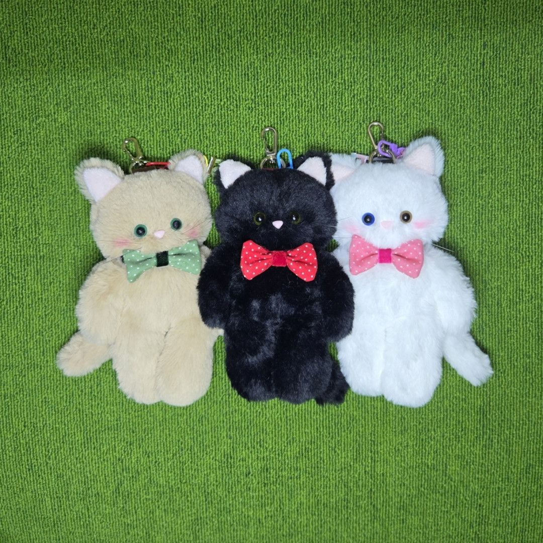 [Gift Wrapping](part. 2) 3 Oversized Fur Doll Key Rings