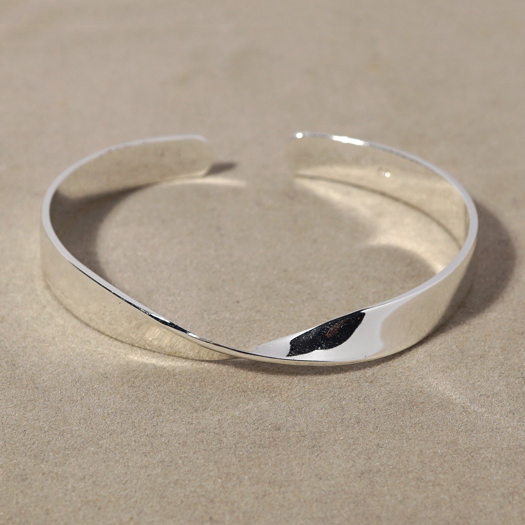 Twisted Cuff Bracelet [Sterling Silver]