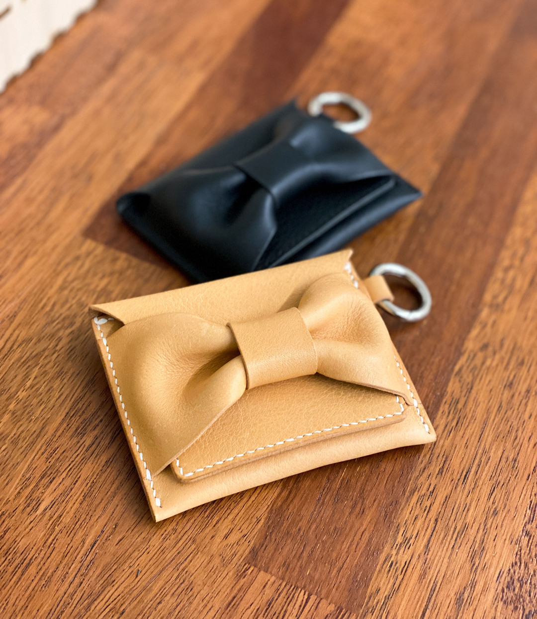 A cute ribbon O-ring card case | idus