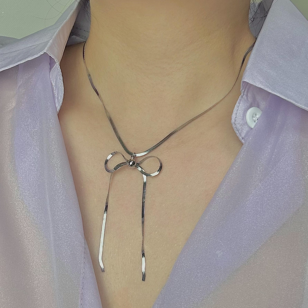 Flat Snake Long Ribbon Surgical Necklace | idus