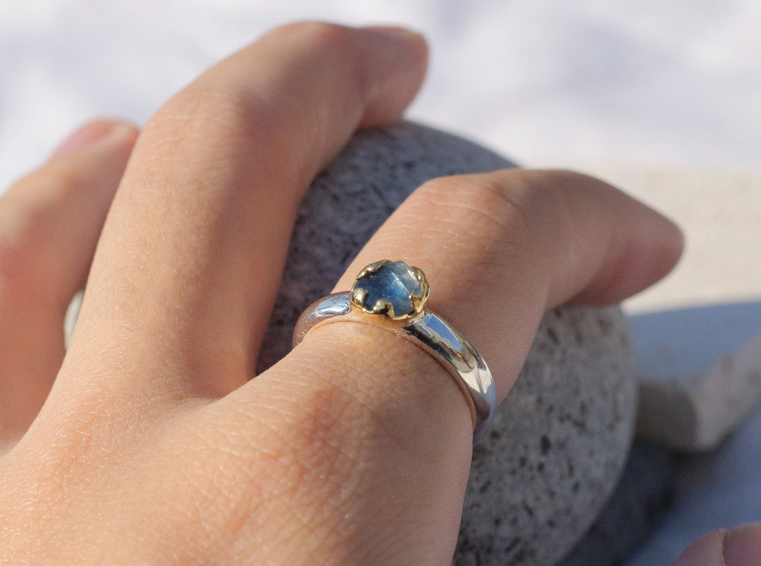 Kayanite Bold silver ring | idus