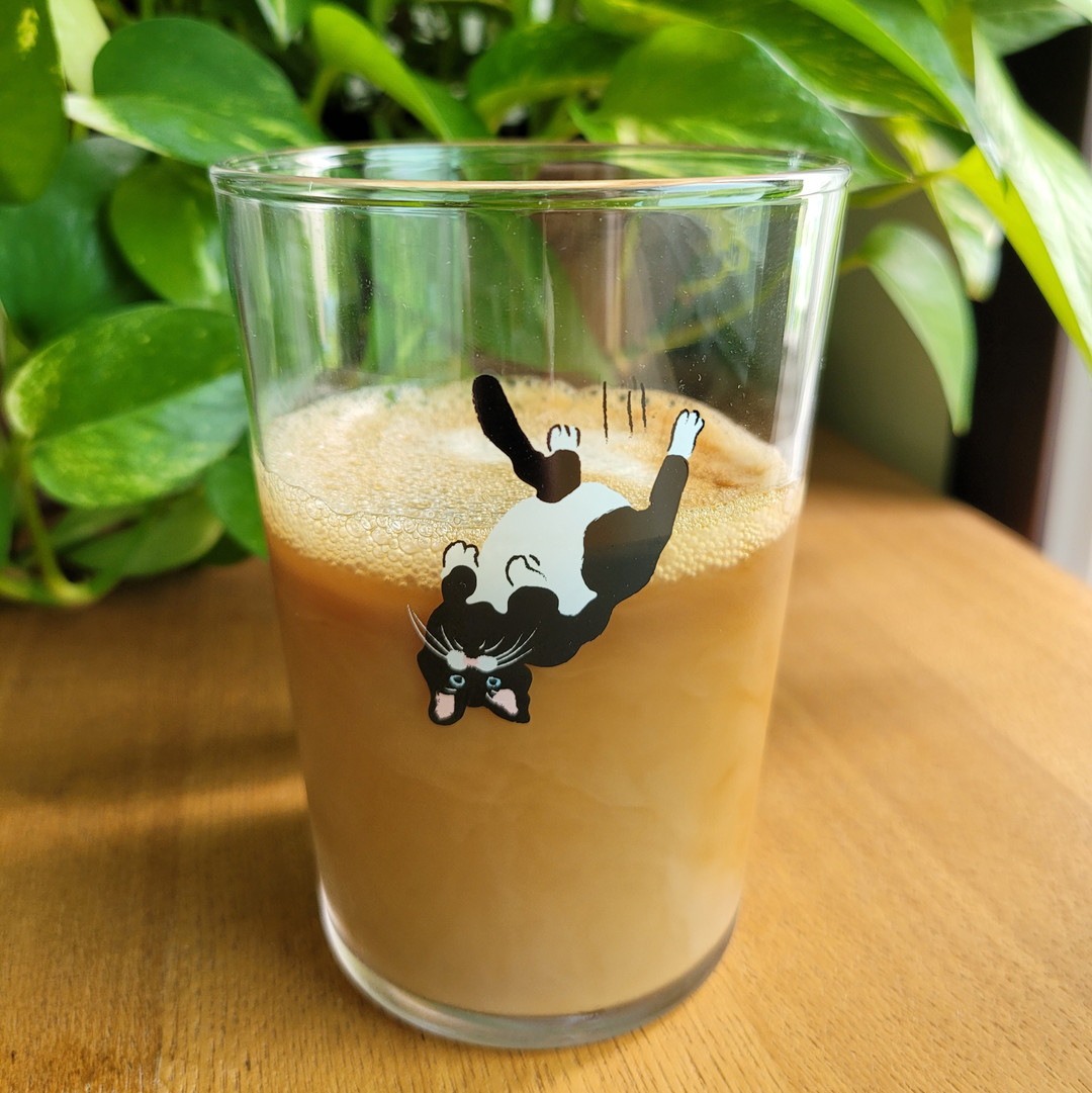 Cat Rain Glass Cup (Upside-Down) | idus