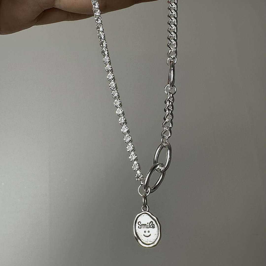 zulan Cubic Bold Smile Embroidered Silver Surgical Steel Necklace | idus