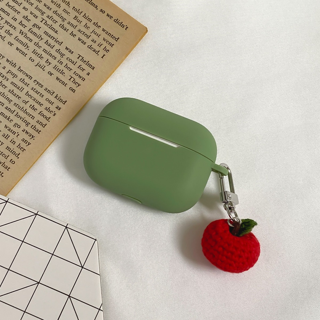 A cute chubby apple key ring | idus
