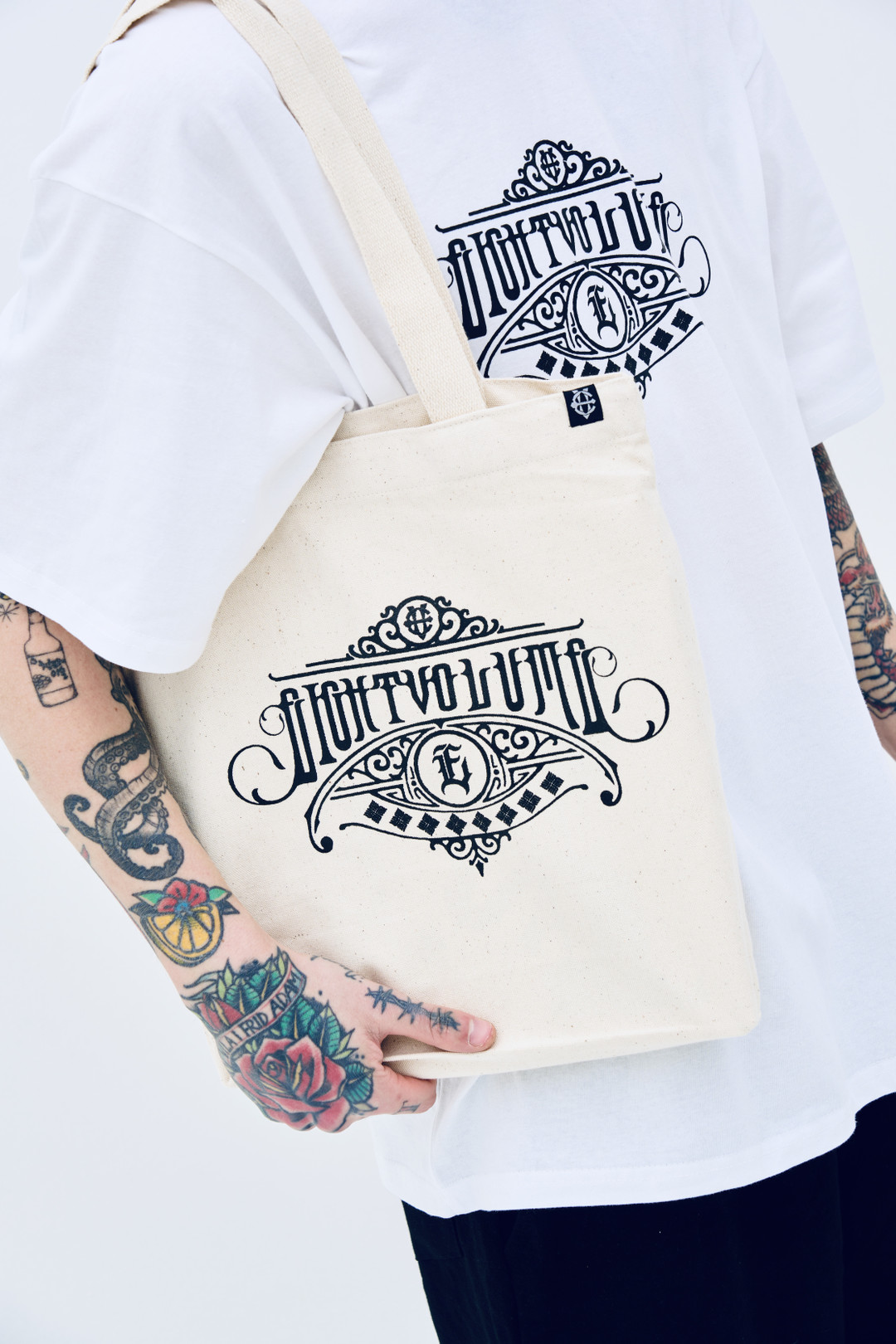[Eight Volume] Unison Emblem Eco Bag (Ivory)