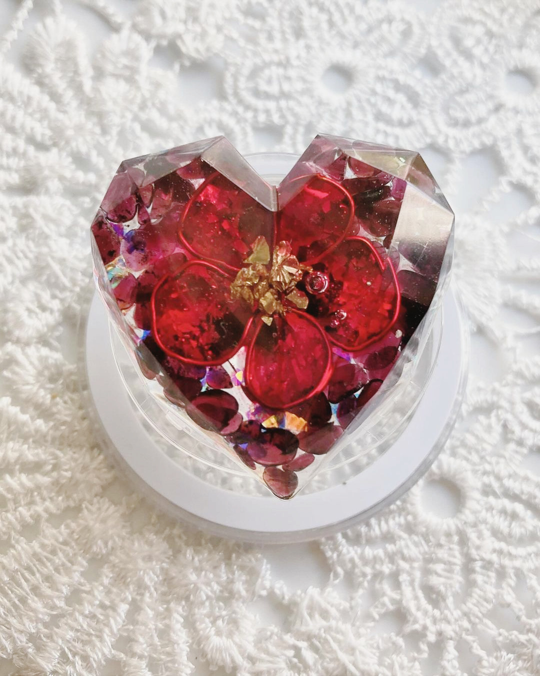 Garnet Flower Cut Heart Natural Gemstone Popsocket | idus