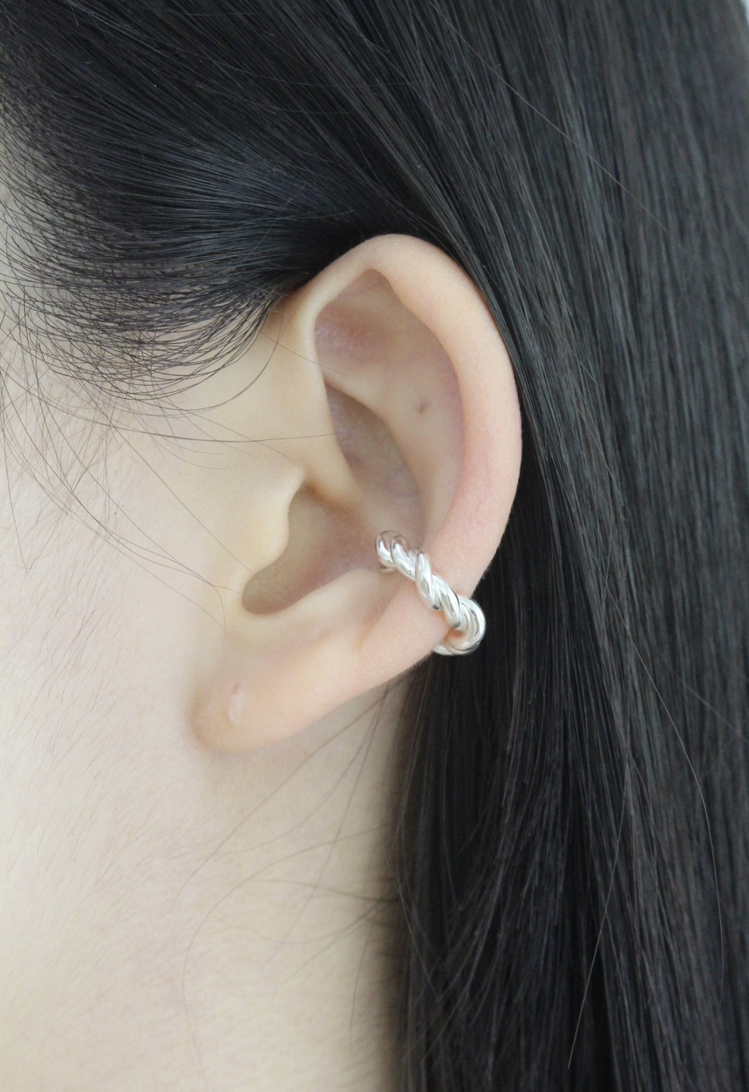 Hook earcuff