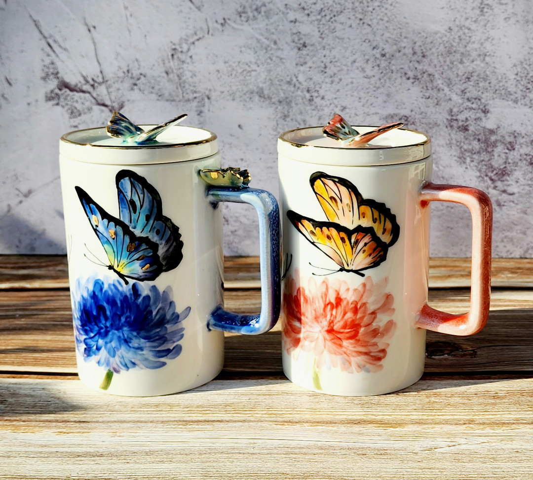 Valuable gift to symbolize good fortune - Butterfly 3D Lid Mug Set | idus