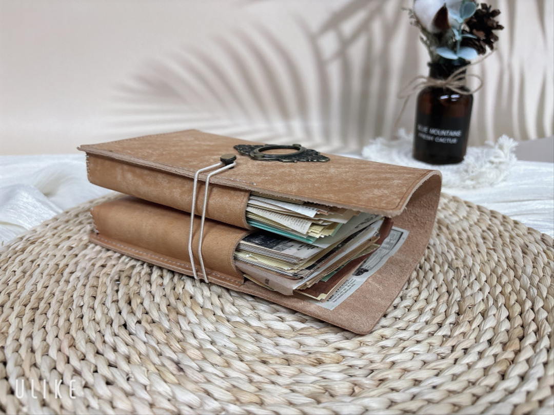 a large-capacity sticker pouch | idus