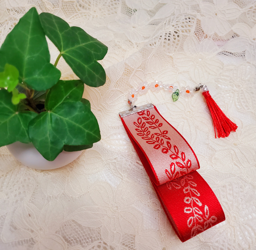 Between Between bookmark-SIX(Red) | idus