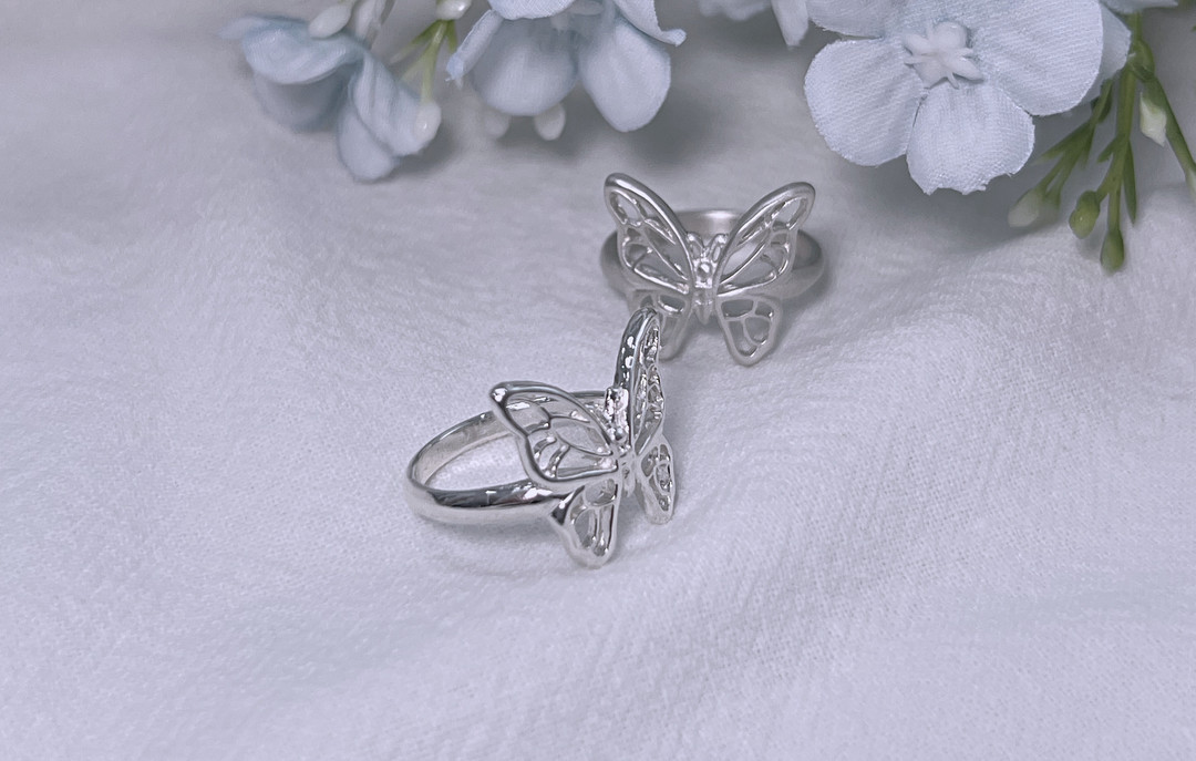 [Silver Ring] Cutout Butterfly Ring | idus