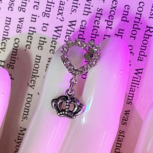 [new] 👑kitsch crown🖤 earring | 아이디어스